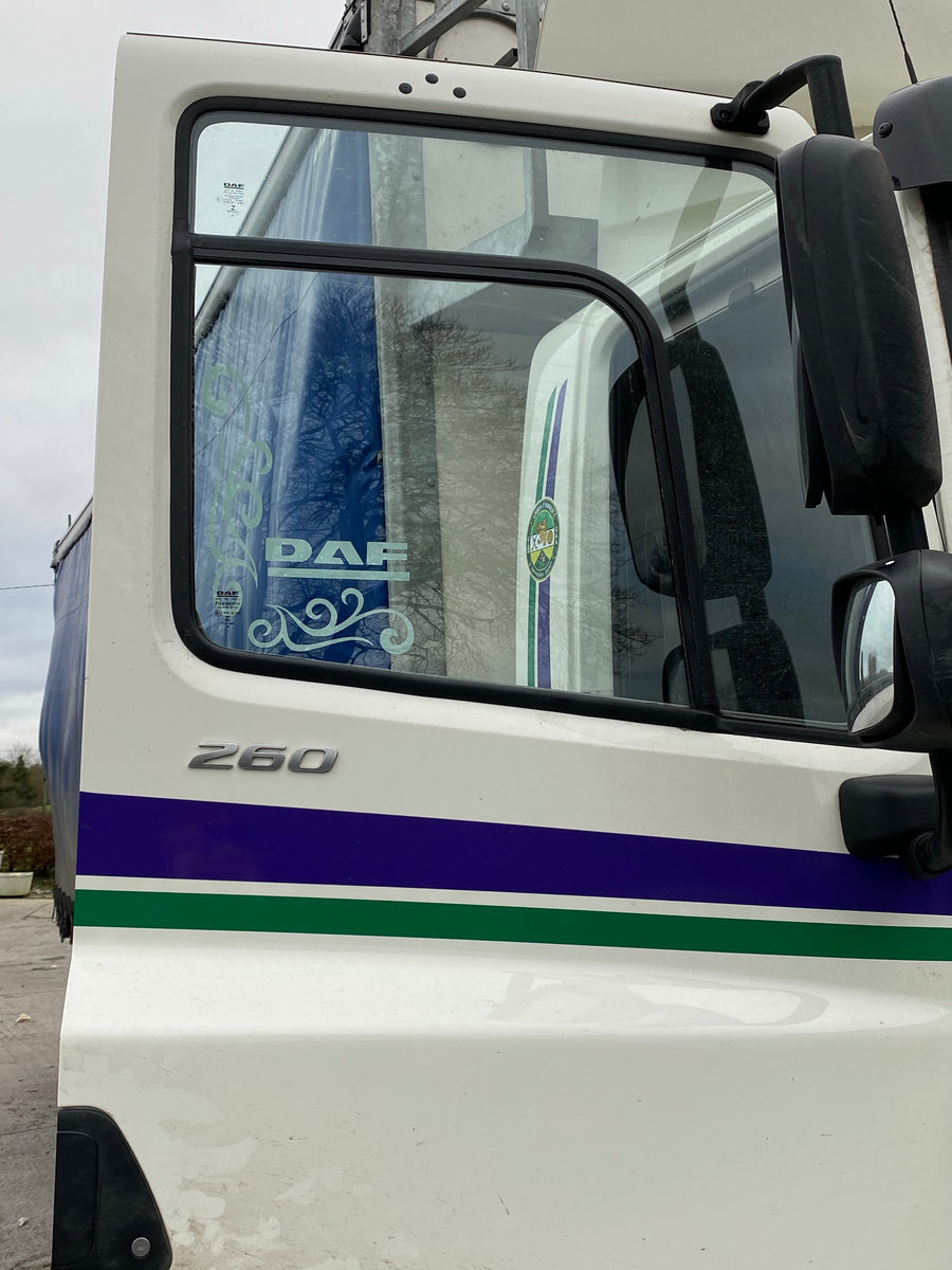 DAF Window swirls – Flatout Decals